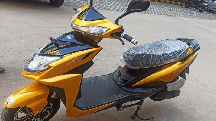 EV Launch: AMO Jaunty Plus electric scooter launched with car-like ...