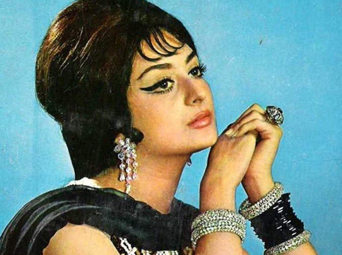 saira bano wanted to become like her mother - India TV Hindi