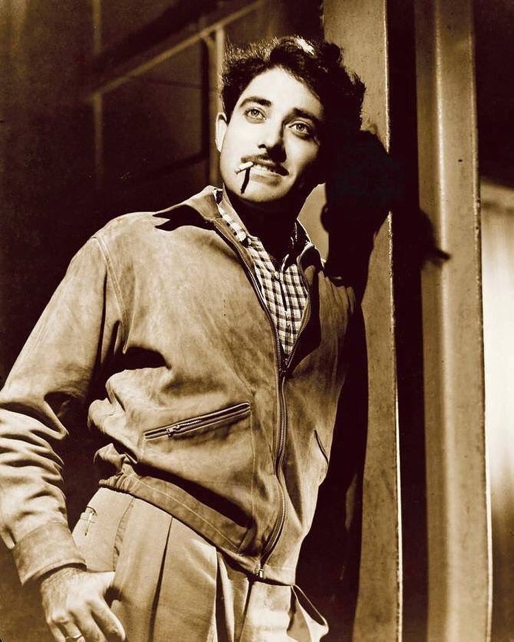 Raaj Kumar Death Anniversary actor was sub-inspector in Mumbai Police ...