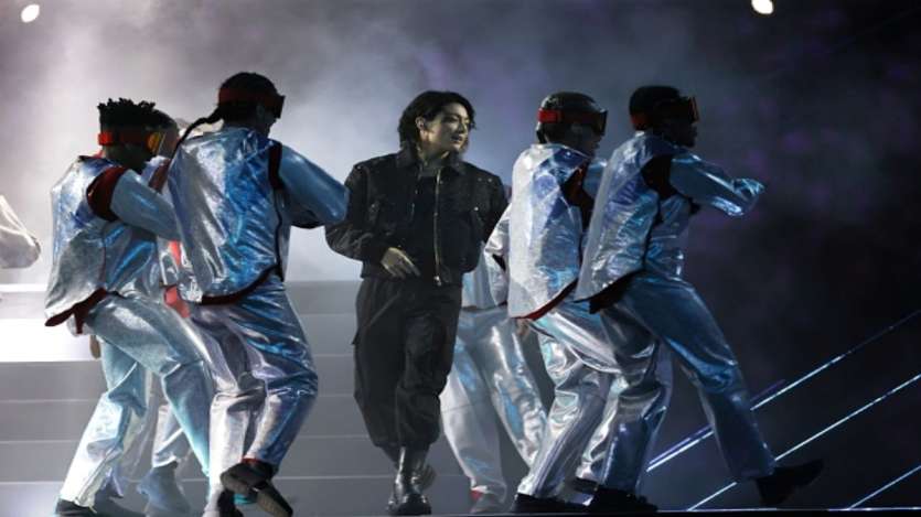 Fifa World Cup 2022 Opening Ceremony photos BTS Band all photos फुटबॉल ...
