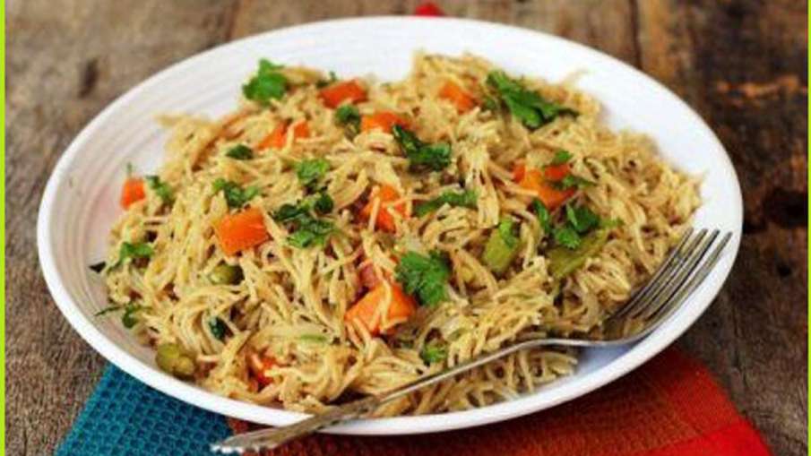 Sevai Upma Recipe low calorie and low fat upma dishe: Sevai Upma Recipe: ऐसे बनाएं टेस्टी सेवई ...